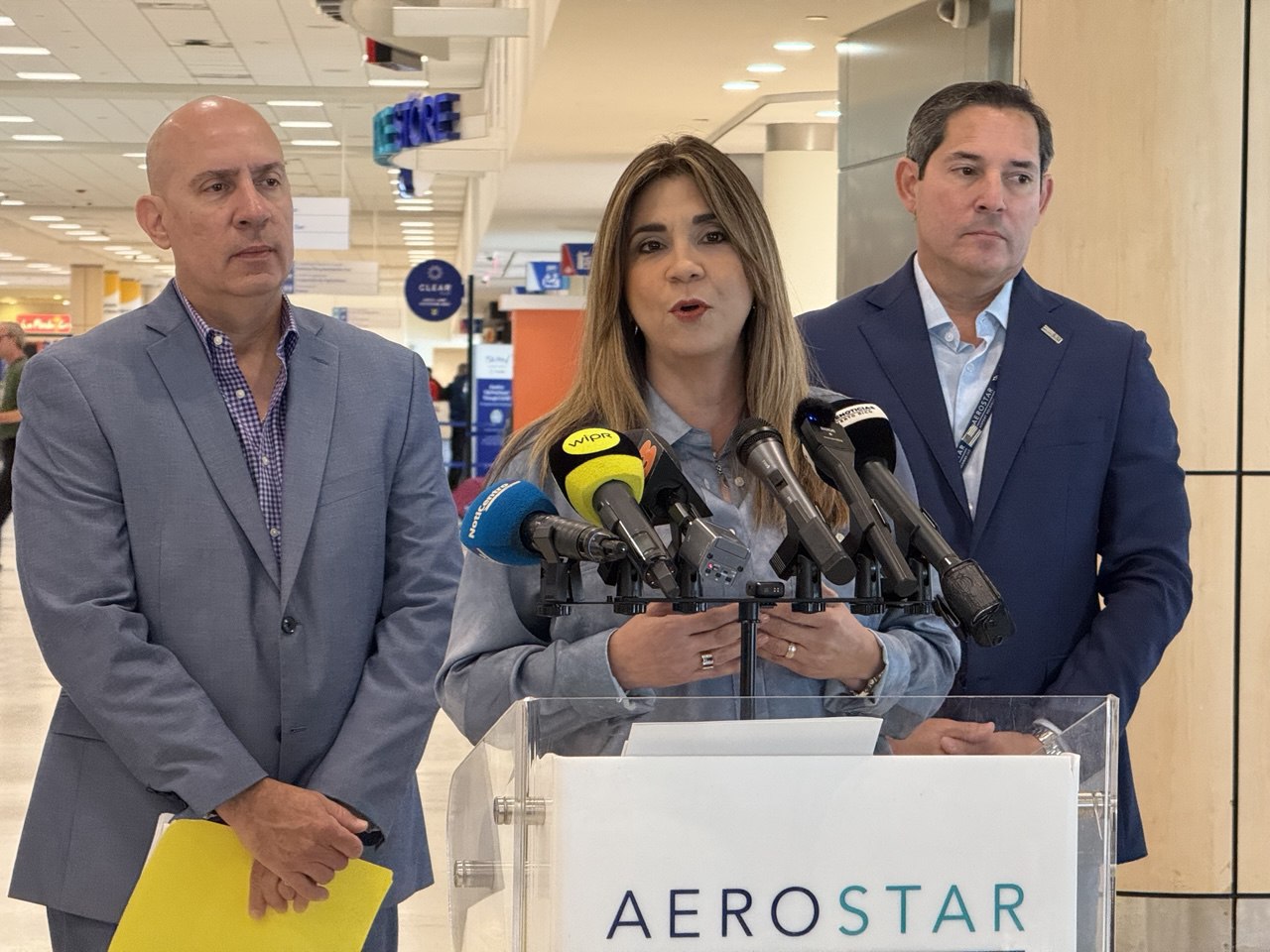 Larga fila para sacar «Real ID» colapsa los CESCO hasta junio – Punto ...